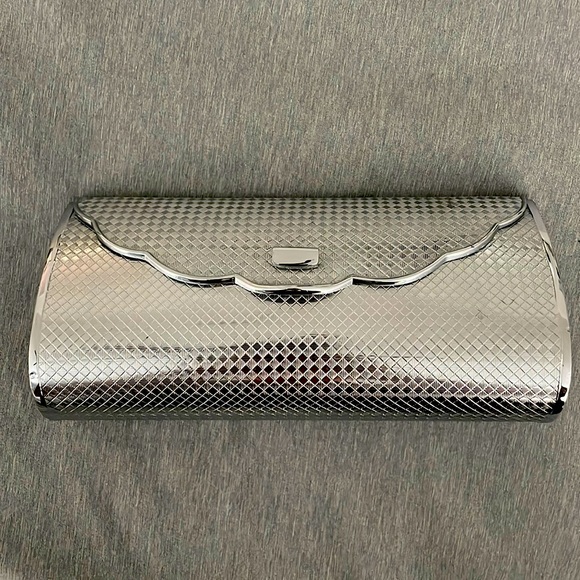 Bags | Vintage Simon Straw Co Metal Clutch Purse W Mirror Circa 196s ...